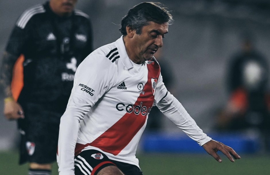 Enzo Francescoli è ancora Il Maestro: che golazo in Argentina col River ...