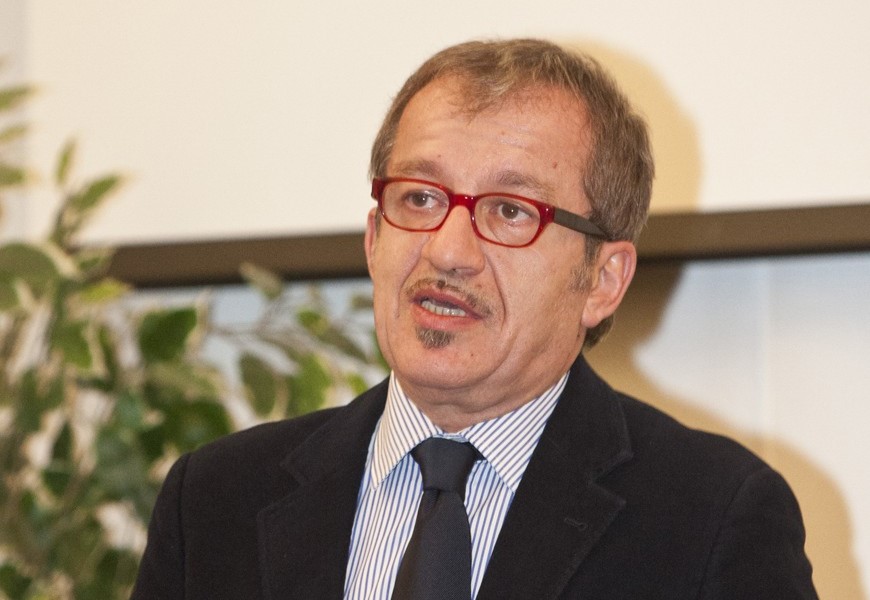 È morto Roberto Maroni | Il suo progetto per una Sardegna "indipendente ...