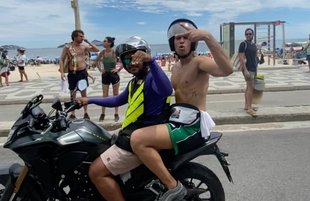 Mahmood vola in Brasile, il video a petto nudo conquista i fan | Musica ...