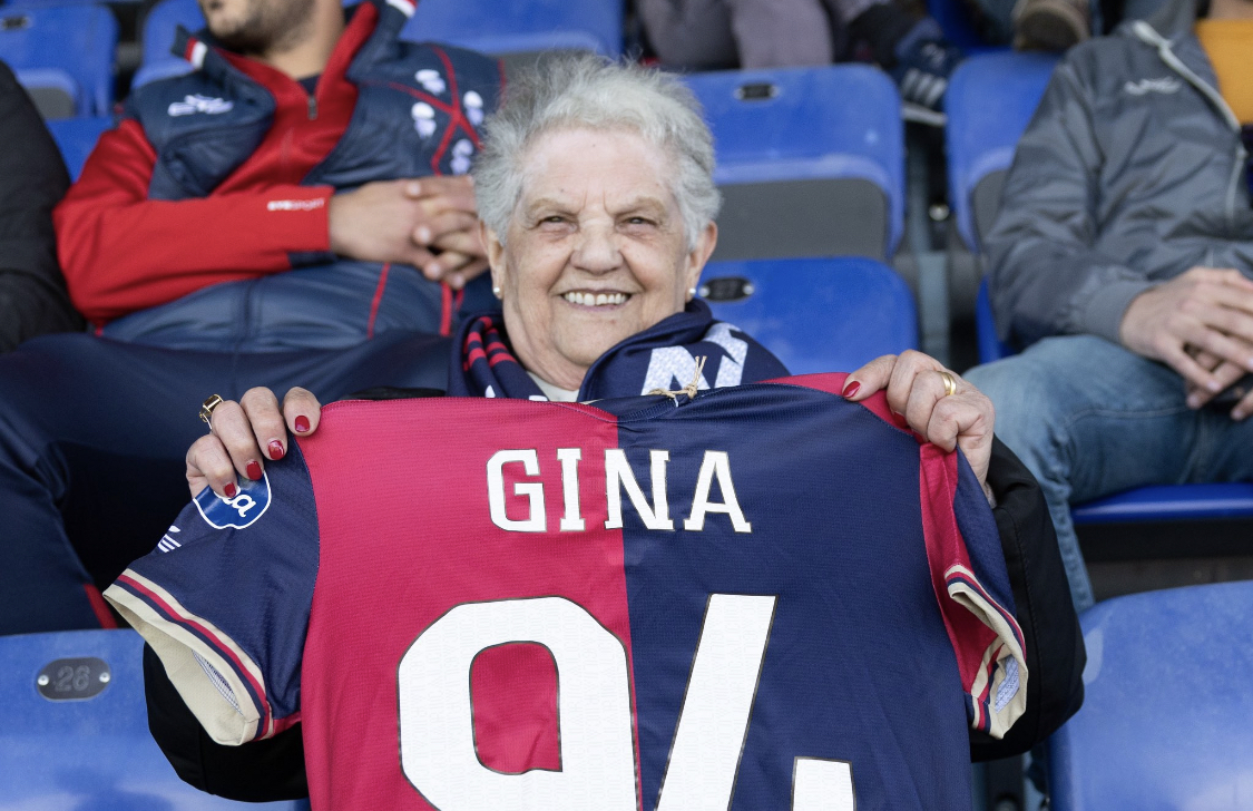 Che festa per nonna Gina! 94 anni festeggiati allo stadio col Cagliari ...