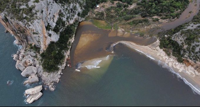 "Cala Luna scompare", ma spunta foto del 2004 che spiega tutto | Nuoro ...